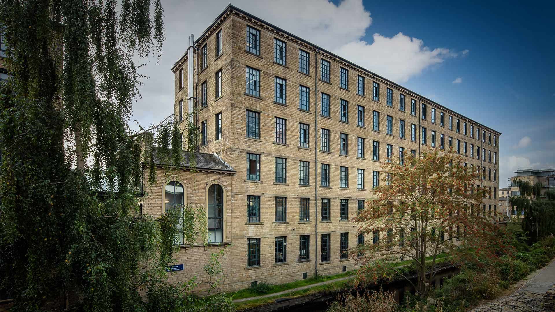 The School of Computing and Engineering welcomes new Dean - University ...